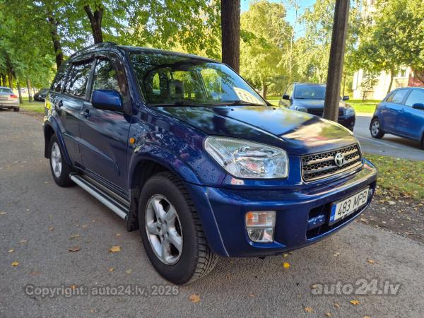 Тойота РАВ 4 2003 в Таллин на AUTOMOTO.COM.LV Синий Тойота РАВ 4 2003 в Таллин, объемом двигателя 2.00 л и пробегом 215 тыс. км за 2499 €, фото 1 на AUTOMOTO.COM.LV
