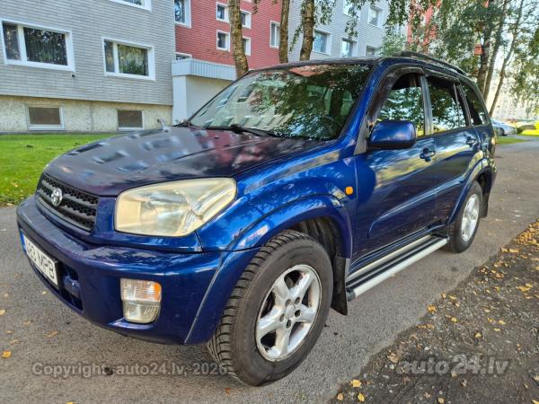 Тойота РАВ 4 2003 в Таллин на AUTOMOTO.COM.LV Синий Тойота РАВ 4 2003 в Таллин, объемом двигателя 2.00 л и пробегом 215 тыс. км за 2499 €, фото 3 на AUTOMOTO.COM.LV