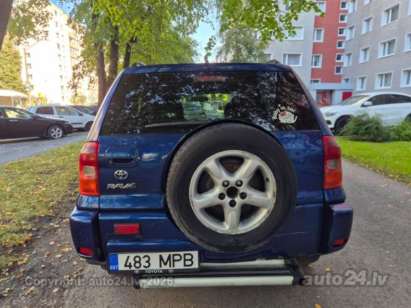Тойота РАВ 4 2003 в Таллин на AUTOMOTO.COM.LV Синий Тойота РАВ 4 2003 в Таллин, объемом двигателя 2.00 л и пробегом 215 тыс. км за 2499 €, фото 6 на AUTOMOTO.COM.LV