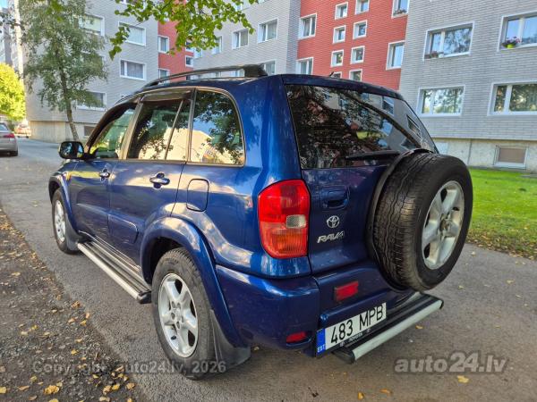Тойота РАВ 4 2003 в Таллин на AUTOMOTO.COM.LV Синий Тойота РАВ 4 2003 в Таллин, объемом двигателя 2.00 л и пробегом 215 тыс. км за 2499 €, фото 7 на AUTOMOTO.COM.LV