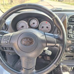 Zils Toyota RAV4 2004 Rīga, ar dzinēja tilpumu 2.00 L un nobraukumu 276 tūkst. km par 2250 €, foto 5 vietnē AUTOMOTO.COM.LV