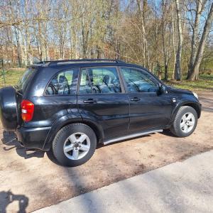 Zils Toyota RAV4 2004 Rīga, ar dzinēja tilpumu 2.00 L un nobraukumu 276 tūkst. km par 2250 €, foto 7 vietnē AUTOMOTO.COM.LV