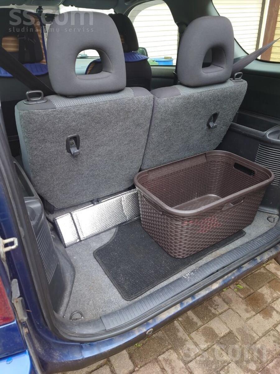 Zils Toyota RAV4 2004 Ludza, ar dzinēja tilpumu 2.00 L un nobraukumu 312 tūkst. km par 2490 €, foto 4 vietnē AUTOMOTO.COM.LV