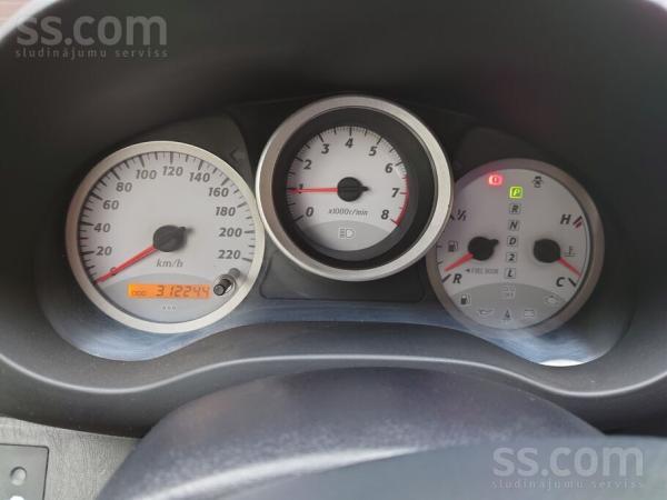 Blue Toyota RAV4 2004 in Ludza, with an engine capacity of 2.00 L and mileage of 312 thousand km for 2490 €, photo 7 on AUTOMOTO.COM.LV