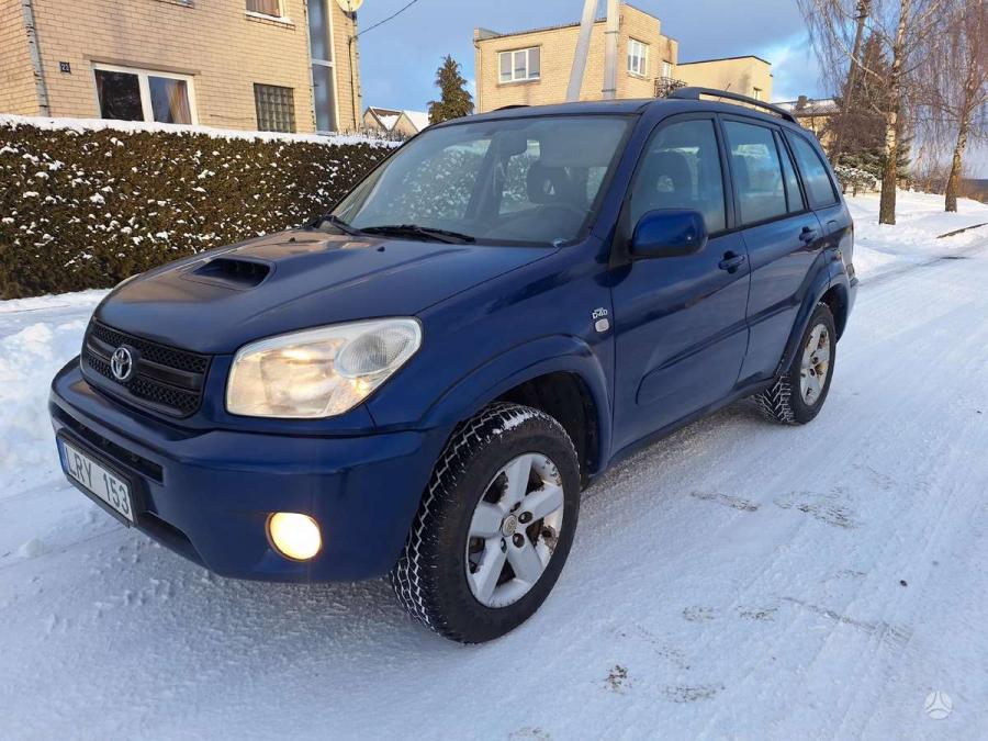Blue Toyota RAV4 2005 in Kelme, with an engine capacity of 0.20 L and mileage of 290 thousand km for 1950 €, photo 3 on AUTOMOTO.COM.LV