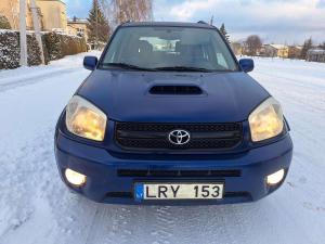 Blue Toyota RAV4 2005 in Kelme, with an engine capacity of 0.20 L and mileage of 290 thousand km for 1950 €, photo 5 on AUTOMOTO.COM.LV