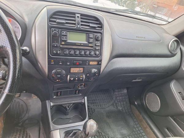 Zils Toyota RAV4 2005 Kelmė, ar dzinēja tilpumu 0.20 L un nobraukumu 290 tūkst. km par 1950 €, foto 6 vietnē AUTOMOTO.COM.LV