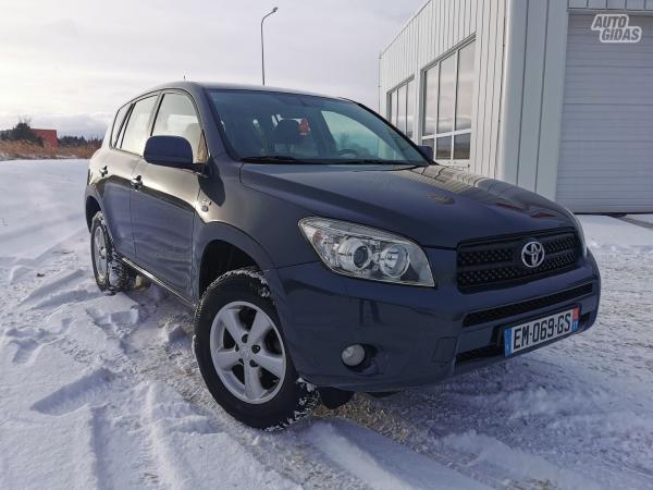 Zils Toyota RAV4 2006 Utena, ar dzinēja tilpumu 2.00 L un nobraukumu 229 tūkst. km par 5125 €, foto 2 vietnē AUTOMOTO.COM.LV