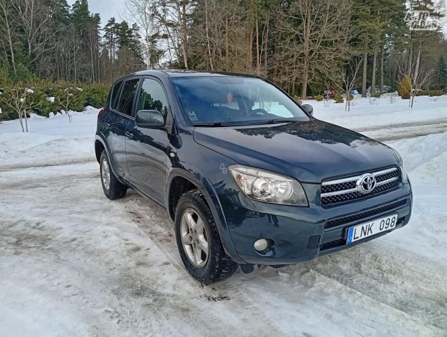 Blue Toyota RAV4 2006 in Vilnius, with an engine capacity of 2.20 L and mileage of 308 thousand km for 3100 €, photo 1 on AUTOMOTO.COM.LV
