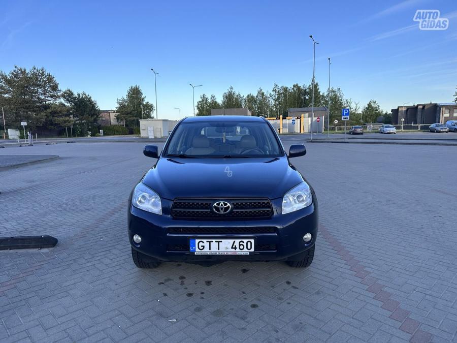 Blue Toyota RAV4 2006 in Druskininkai, with an engine capacity of 2.00 L and mileage of 227 thousand km for 4000 €, photo 5 on AUTOMOTO.COM.LV