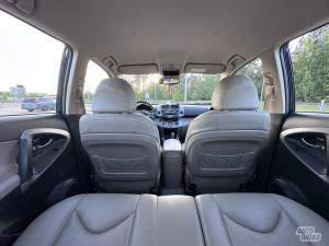 Blue Toyota RAV4 2006 in Druskininkai, with an engine capacity of 2.00 L and mileage of 227 thousand km for 4000 €, photo 12 on AUTOMOTO.COM.LV