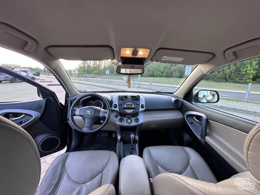 Blue Toyota RAV4 2006 in Druskininkai, with an engine capacity of 2.00 L and mileage of 227 thousand km for 4000 €, photo 14 on AUTOMOTO.COM.LV