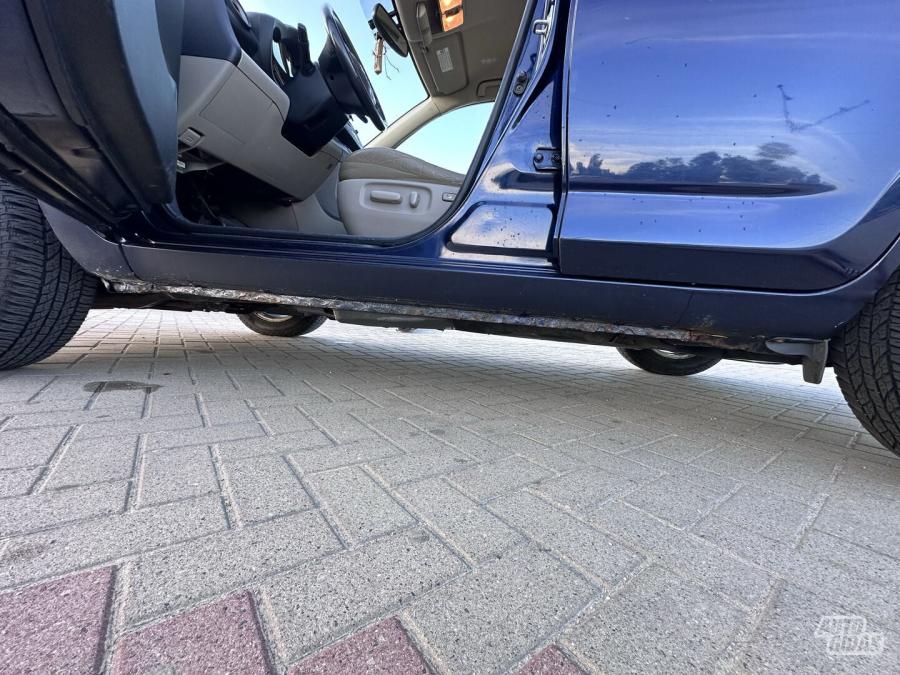 Blue Toyota RAV4 2006 in Druskininkai, with an engine capacity of 2.00 L and mileage of 227 thousand km for 4000 €, photo 19 on AUTOMOTO.COM.LV
