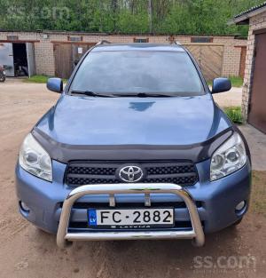 Zils Toyota RAV4 2006 Aizkraukle, ar dzinēja tilpumu 2.20 L un nobraukumu 322 tūkst. km par 4000 €, foto 3 vietnē AUTOMOTO.COM.LV
