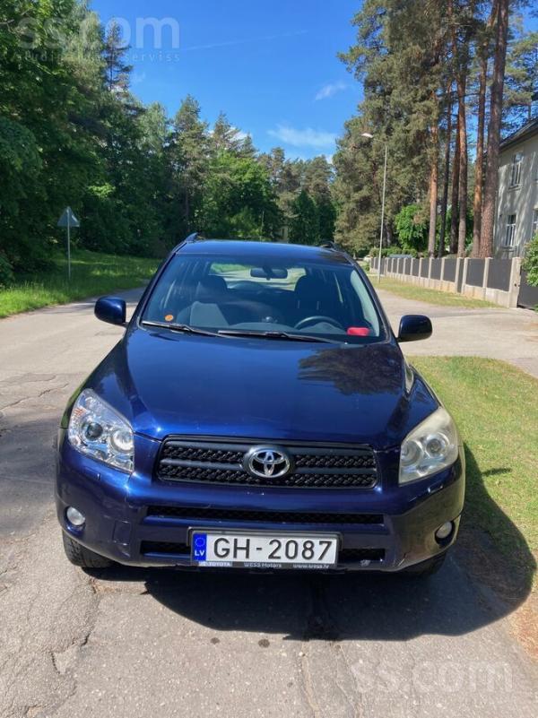 Zils Toyota RAV4 2006 Rīga, ar dzinēja tilpumu 2.00 L un nobraukumu 187 tūkst. km par 5250 €, foto 2 vietnē AUTOMOTO.COM.LV