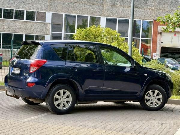 Zils Toyota RAV4 2006 Jelgava, ar dzinēja tilpumu 2.20 L un nobraukumu 291 tūkst. km par 3300 €, foto 7 vietnē AUTOMOTO.COM.LV