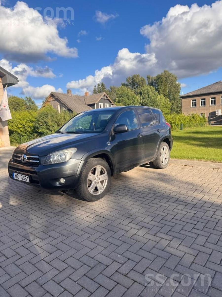 Zils Toyota RAV4 2006 Talsi, ar dzinēja tilpumu 2.20 L un nobraukumu 336 tūkst. km par 2630 €, foto 4 vietnē AUTOMOTO.COM.LV