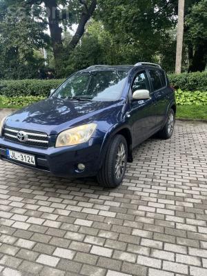 Zils Toyota RAV4 2006 Rīga, ar dzinēja tilpumu 2.20 L un nobraukumu 297 tūkst. km par 3200 €, foto 3 vietnē AUTOMOTO.COM.LV
