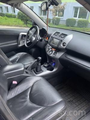 Zils Toyota RAV4 2006 Rīga, ar dzinēja tilpumu 2.20 L un nobraukumu 297 tūkst. km par 3200 €, foto 4 vietnē AUTOMOTO.COM.LV