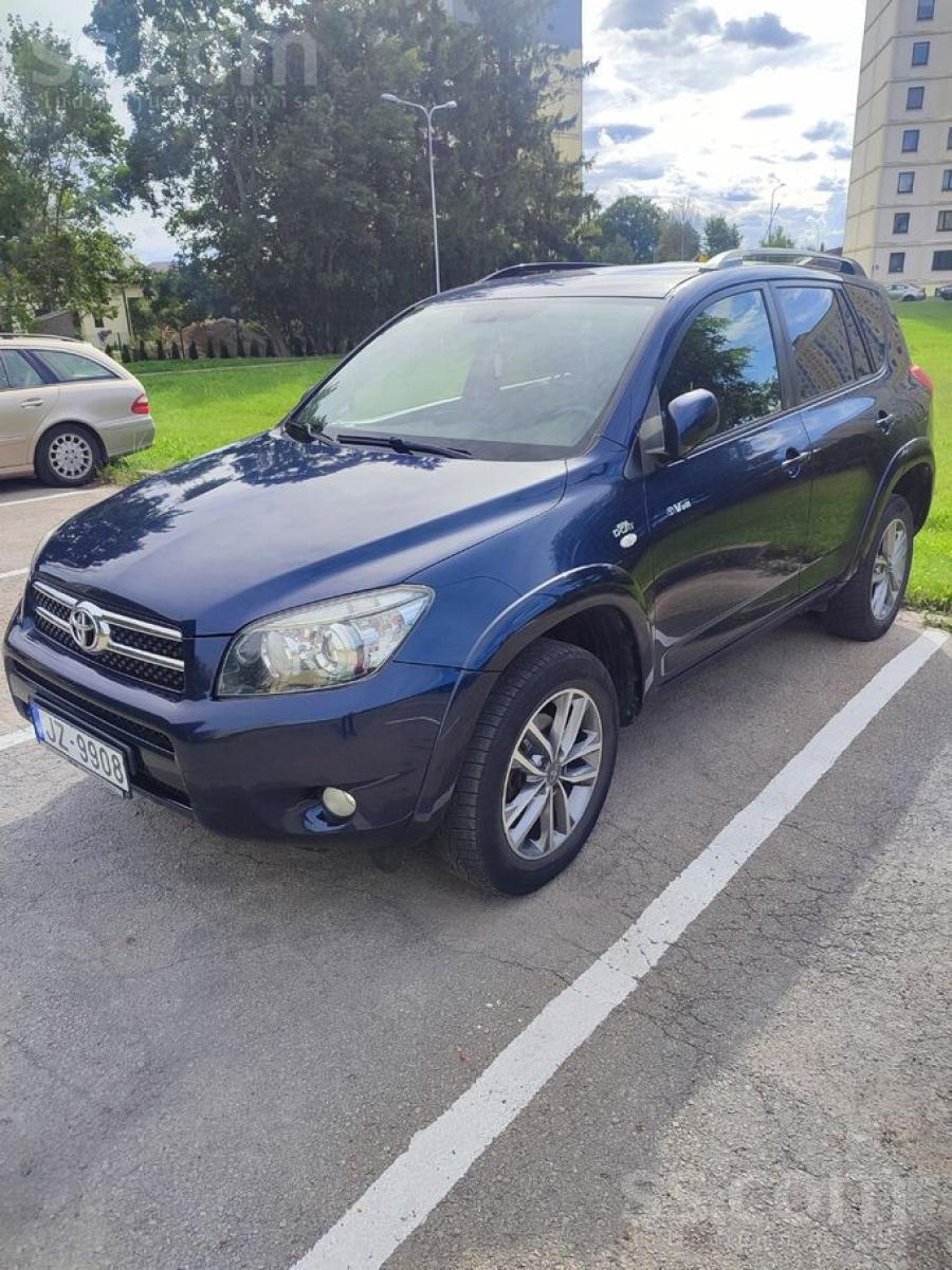 Zils Toyota RAV4 2006 Rīga, ar dzinēja tilpumu 2.20 L un nobraukumu 280 tūkst. km par 3550 €, foto 1 vietnē AUTOMOTO.COM.LV