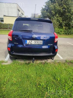 Zils Toyota RAV4 2006 Rīga, ar dzinēja tilpumu 2.20 L un nobraukumu 280 tūkst. km par 3550 €, foto 6 vietnē AUTOMOTO.COM.LV