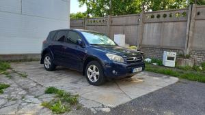 Zils Toyota RAV4 2006 Tallina, ar dzinēja tilpumu 2.20 L un nobraukumu 277 tūkst. km par 4500 €, foto 4 vietnē AUTOMOTO.COM.LV