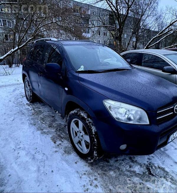 Zils Toyota RAV4 2007 Rīga, ar dzinēja tilpumu 2.20 L un nobraukumu 379 tūkst. km par 2690 €, foto 4 vietnē AUTOMOTO.COM.LV