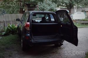 Zils Toyota RAV4 2007 Rīga, ar dzinēja tilpumu 2.20 L un nobraukumu 251 tūkst. km par 2700 €, foto 4 vietnē AUTOMOTO.COM.LV
