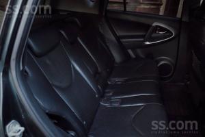 Zils Toyota RAV4 2007 Rīga, ar dzinēja tilpumu 2.20 L un nobraukumu 251 tūkst. km par 2700 €, foto 6 vietnē AUTOMOTO.COM.LV