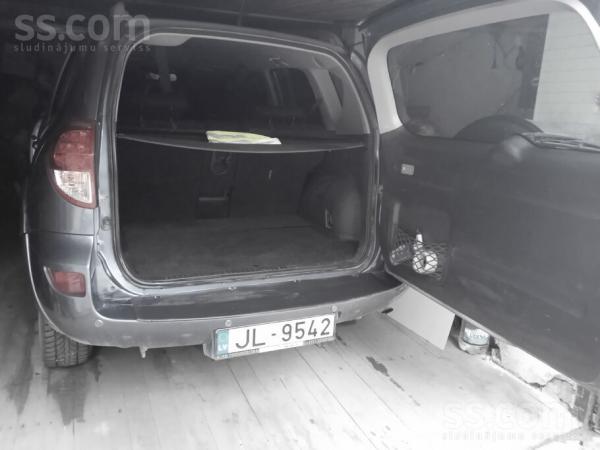 Zils Toyota RAV4 2007 Liepāja, ar dzinēja tilpumu 2.20 L un nobraukumu 154 tūkst. km par 4400 €, foto 10 vietnē AUTOMOTO.COM.LV