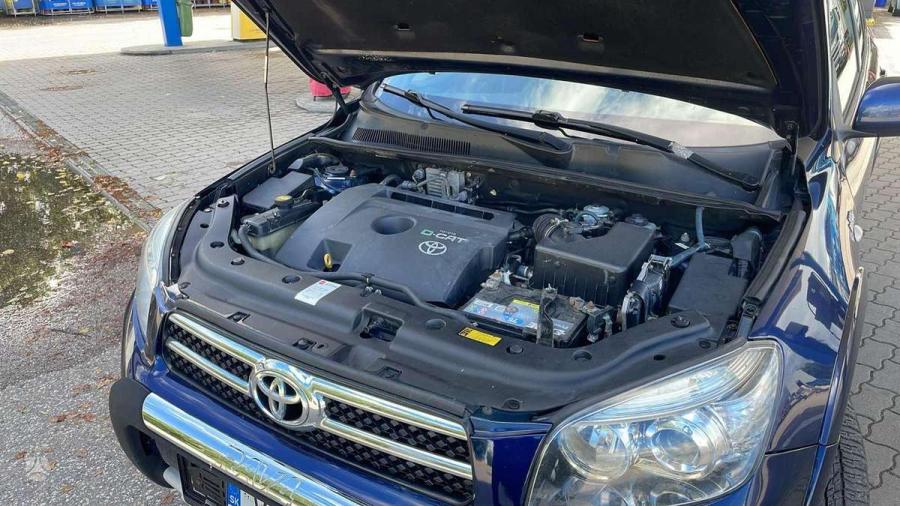 Blue Toyota RAV4 2007 in Marijampole, with an engine capacity of 0.00 L and mileage of 220 thousand km for 3699 €, photo 16 on AUTOMOTO.COM.LV