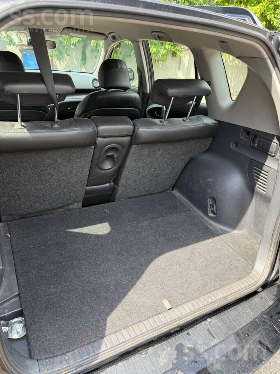 Zils Toyota RAV4 2007 Rīga, ar dzinēja tilpumu 2.20 L un nobraukumu 346 tūkst. km par 2200 €, foto 13 vietnē AUTOMOTO.COM.LV