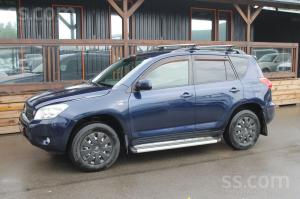 Blue Toyota RAV4 2007 in Riga, with an engine capacity of 2.20 L and mileage of 0 thousand km for 2990 €, photo 3 on AUTOMOTO.COM.LV