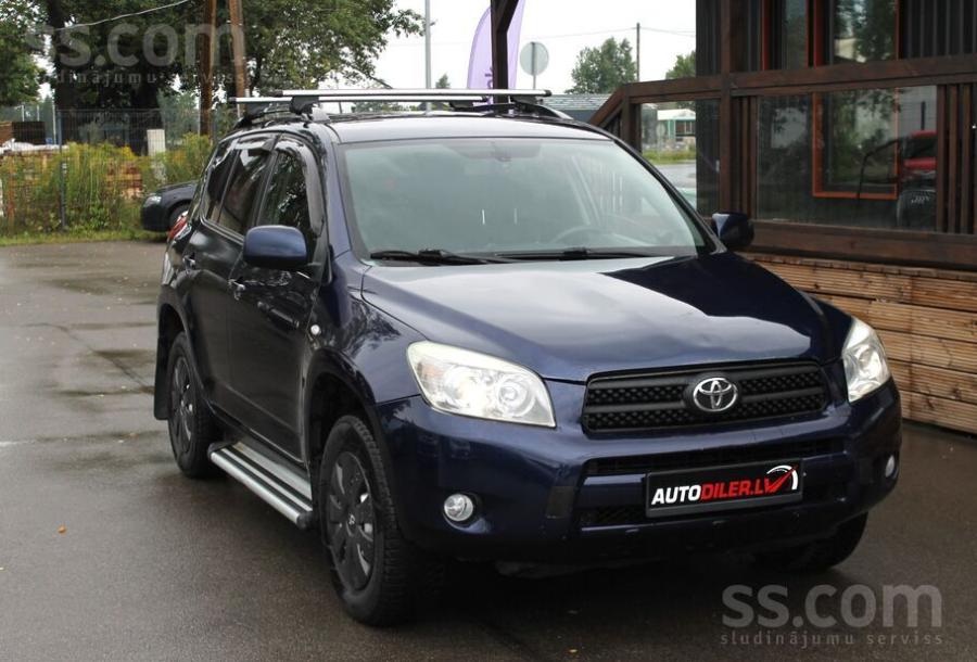 Blue Toyota RAV4 2007 in Riga, with an engine capacity of 2.20 L and mileage of 0 thousand km for 2990 €, photo 9 on AUTOMOTO.COM.LV