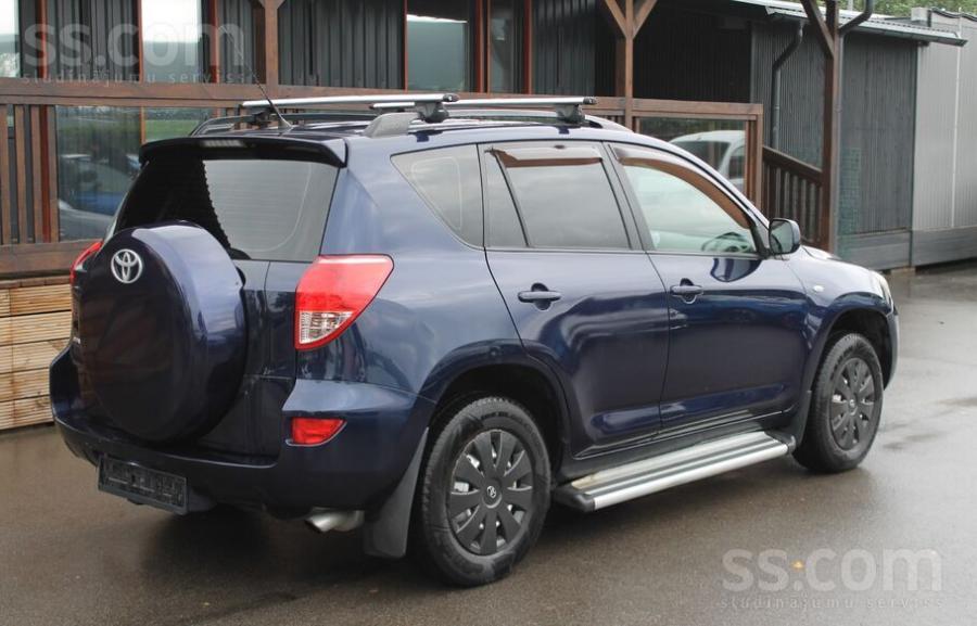 Blue Toyota RAV4 2007 in Riga, with an engine capacity of 2.20 L and mileage of 0 thousand km for 2990 €, photo 12 on AUTOMOTO.COM.LV