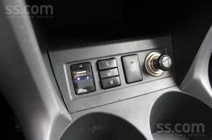 Blue Toyota RAV4 2007 in Riga, with an engine capacity of 2.20 L and mileage of 0 thousand km for 2990 €, photo 19 on AUTOMOTO.COM.LV