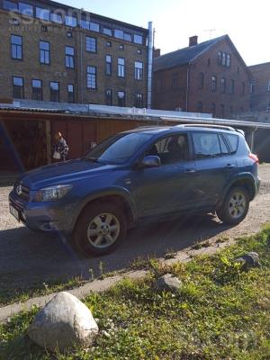 Zils Toyota RAV4 2007 Liepāja, ar dzinēja tilpumu 2.00 L un nobraukumu 154 tūkst. km par 4000 €, foto 6 vietnē AUTOMOTO.COM.LV