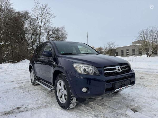 Zils Toyota RAV4 2008 Utena, ar dzinēja tilpumu 2.23 L un nobraukumu 209 tūkst. km par 5350 €, foto 2 vietnē AUTOMOTO.COM.LV