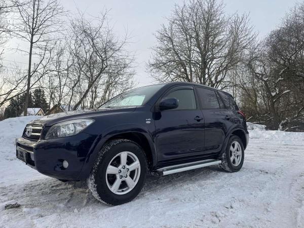 Zils Toyota RAV4 2008 Utena, ar dzinēja tilpumu 2.23 L un nobraukumu 209 tūkst. km par 5350 €, foto 5 vietnē AUTOMOTO.COM.LV