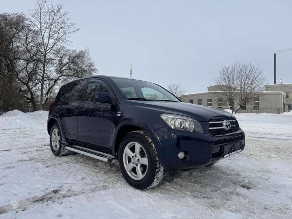 Zils Toyota RAV4 2008 Utena, ar dzinēja tilpumu 2.23 L un nobraukumu 209 tūkst. km par 5350 €, foto 9 vietnē AUTOMOTO.COM.LV