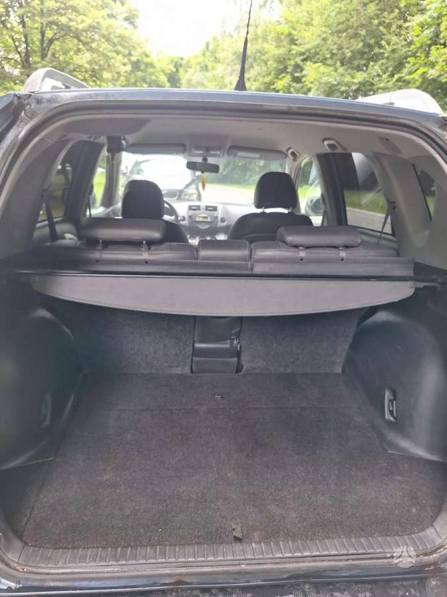 Zils Toyota RAV4 2008 Viļņa, ar dzinēja tilpumu 2.00 L un nobraukumu 137 tūkst. km par 5999 €, foto 6 vietnē AUTOMOTO.COM.LV