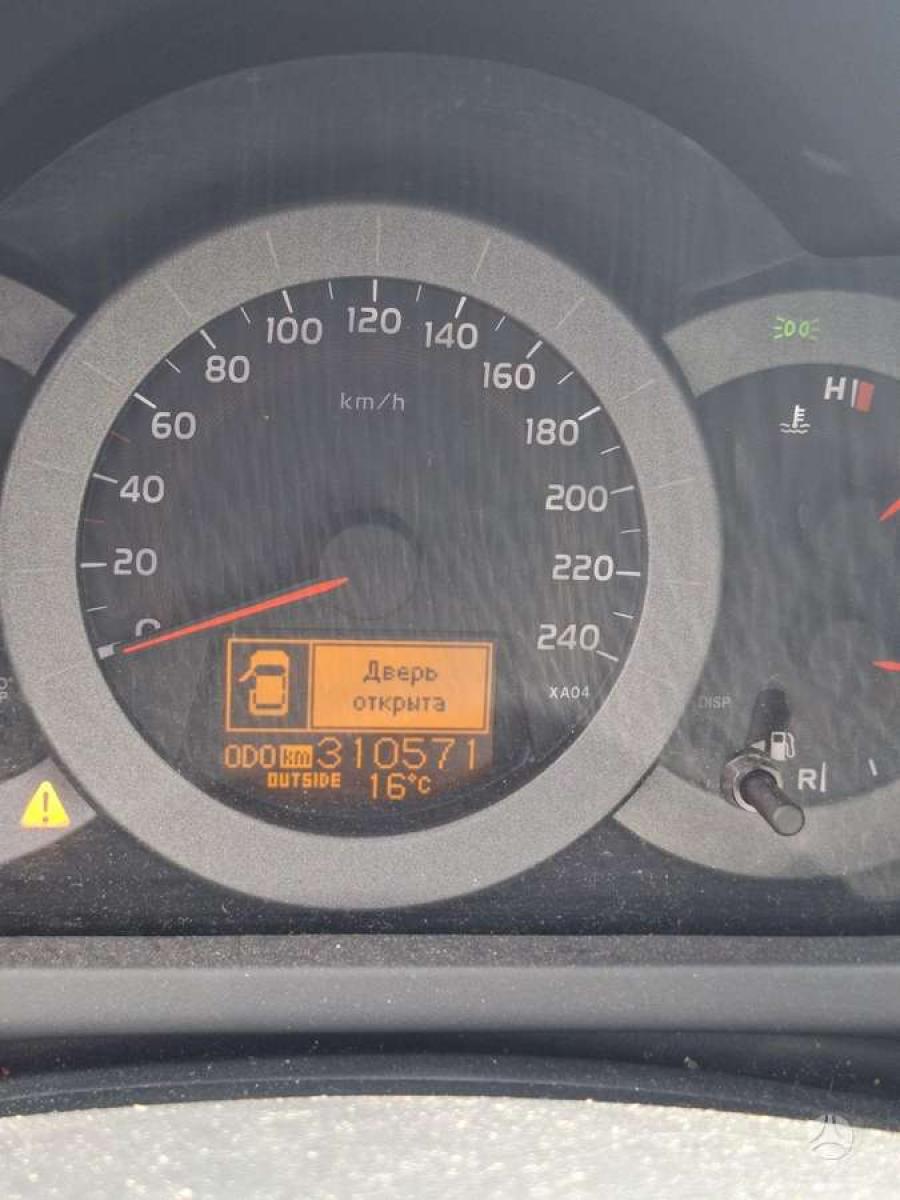 Blue Toyota RAV4 2008 in Vilnius, with an engine capacity of 2.23 L and mileage of 310 thousand km for 4800 €, photo 3 on AUTOMOTO.COM.LV