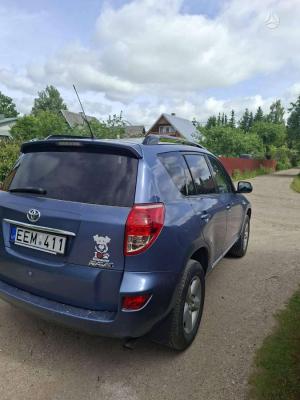 Blue Toyota RAV4 2008 in Vilnius, with an engine capacity of 2.23 L and mileage of 310 thousand km for 4800 €, photo 4 on AUTOMOTO.COM.LV