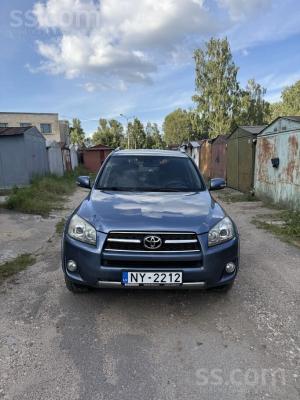 Blue Toyota RAV4 2009 in Riga, with an engine capacity of 2.20 L and mileage of 170 thousand km for 5499 €, photo  on AUTOMOTO.COM.LV