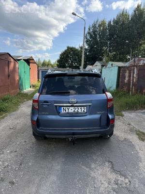 Blue Toyota RAV4 2009 in Riga, with an engine capacity of 2.20 L and mileage of 170 thousand km for 5499 €, photo 5 on AUTOMOTO.COM.LV