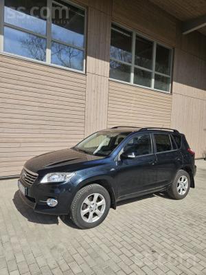 Zils Toyota RAV4 2010 Jelgava, ar dzinēja tilpumu 2.20 L un nobraukumu 229 tūkst. km par 5600 €, foto 5 vietnē AUTOMOTO.COM.LV