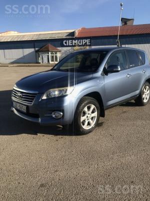 Zils Toyota RAV4 2010 Rīga, ar dzinēja tilpumu 2.20 L un nobraukumu 254 tūkst. km par 5600 €, foto  vietnē AUTOMOTO.COM.LV