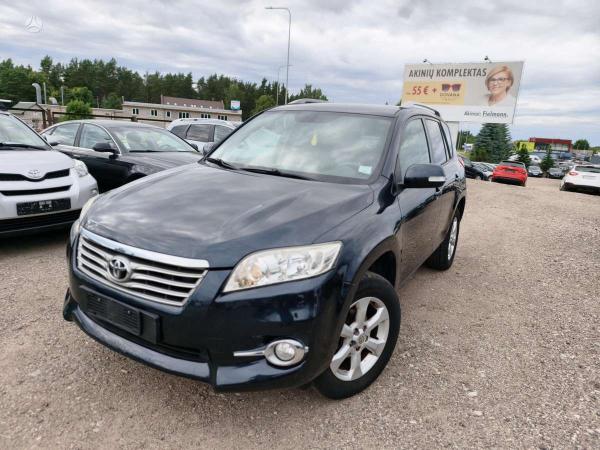 Blue Toyota RAV4 2010 in Utena, with an engine capacity of 2.23 L and mileage of 236 thousand km for 5500 €, photo 1 on AUTOMOTO.COM.LV