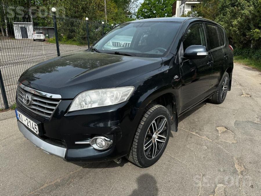 Zils Toyota RAV4 2010 Rīga, ar dzinēja tilpumu 2.20 L un nobraukumu 340 tūkst. km par 2500 €, foto 3 vietnē AUTOMOTO.COM.LV