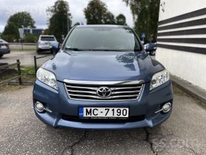 Blue Toyota RAV4 2010 in Riga, with an engine capacity of 2.20 L and mileage of 225 thousand km for 4190 €, photo 4 on AUTOMOTO.COM.LV